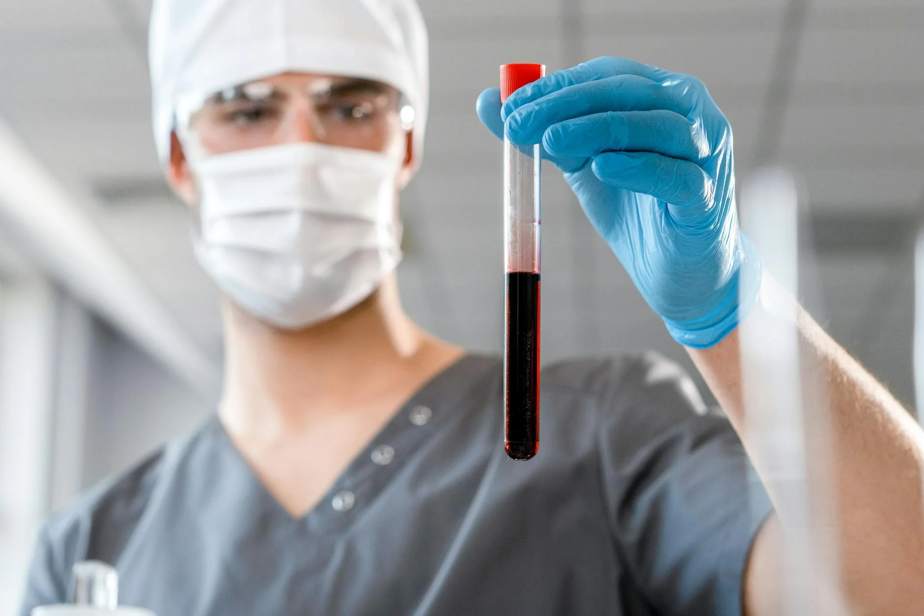 Analyse af coronastrategien: Balancen mellem effektivitet og personlig ...