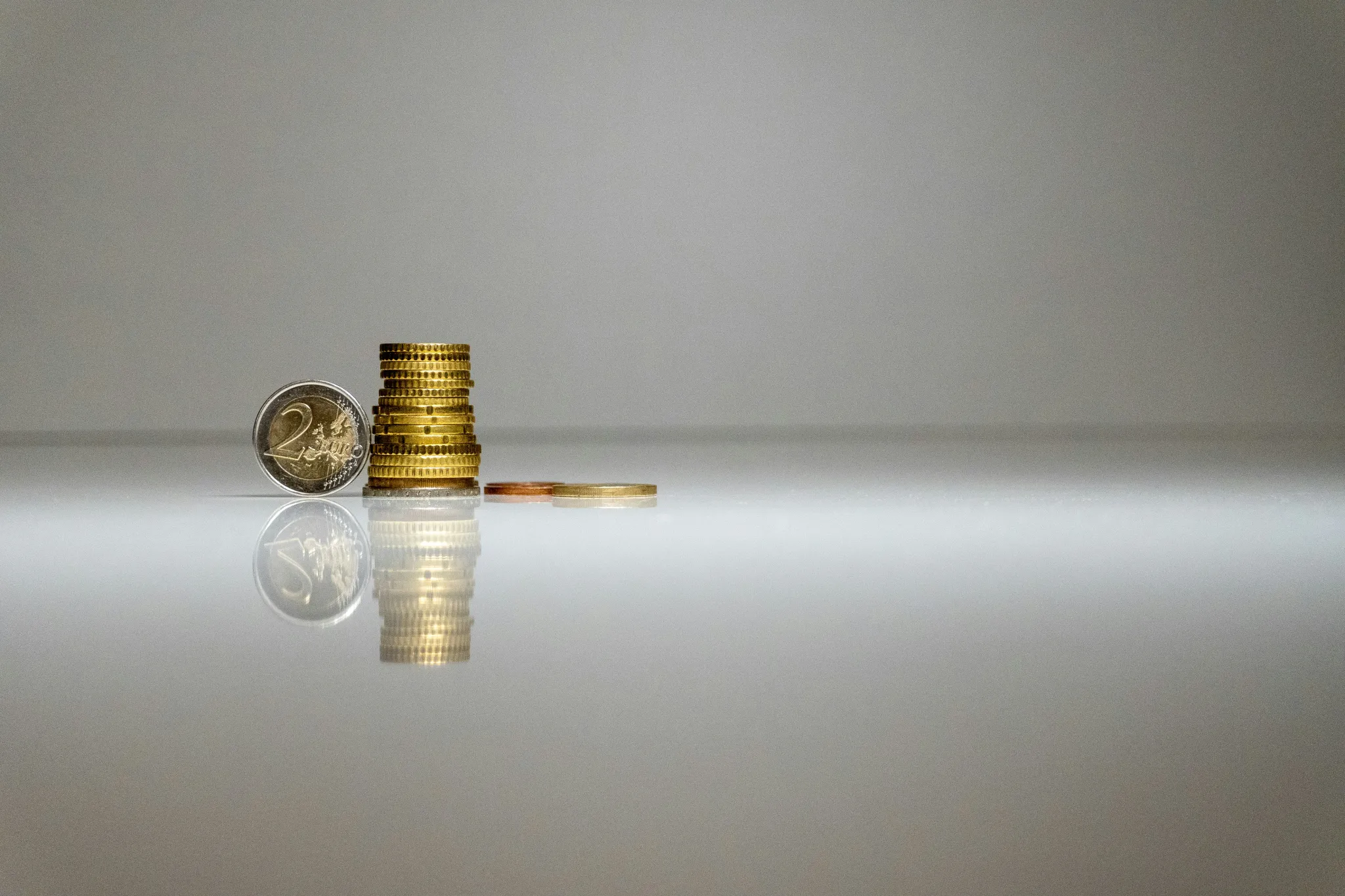ECB fastsætter samlede tilsynsgebyrer for 2025 til 690 millioner euro ...